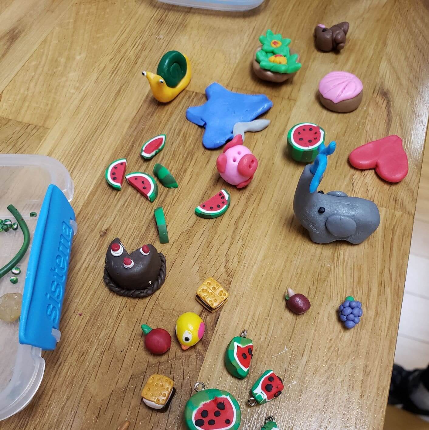 Guided TinkerTime - Polymer Clay / Altoid Tin World - TinkerSpace